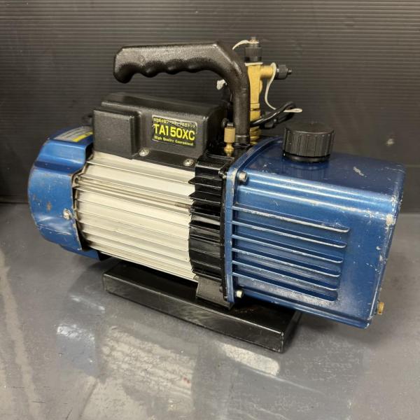 ご覧いただきありがとうございます。【中古】TASCO TA150XC 真空ポンプ ※商品説明欄必読※です。状態：中古 通電、吸引、動作確認済。実際の環境での動作確認は行っておりません。（真空引き）※ヒートシンクに割れ、曲がり等がございます。...