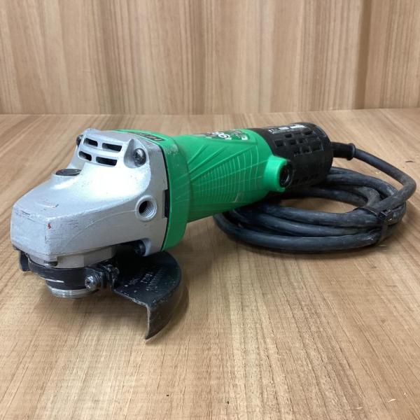 ご覧いただきありがとうございます日立工機 G10SP4 電気ディスクグラインダです状態：中古品回転動作、確認済です※その他点検不足な所もある可能性がございますのでご了承ください・砥石寸法：外径100mm×厚さ6mm×内径15mm・単相100...