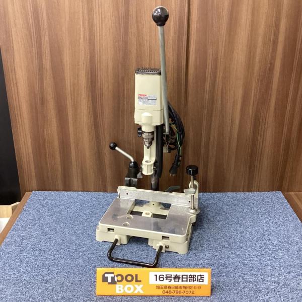 ご覧いただきありがとうございますmakita/マキタ 7300S 小型カクノミです状態：中古品穴あけ動作、移動動作、バイス部、確認済みです※その他点検不足な所もある可能性がございますのでご了承ください・穴あけ能力：角15mm×深さ65mm ...