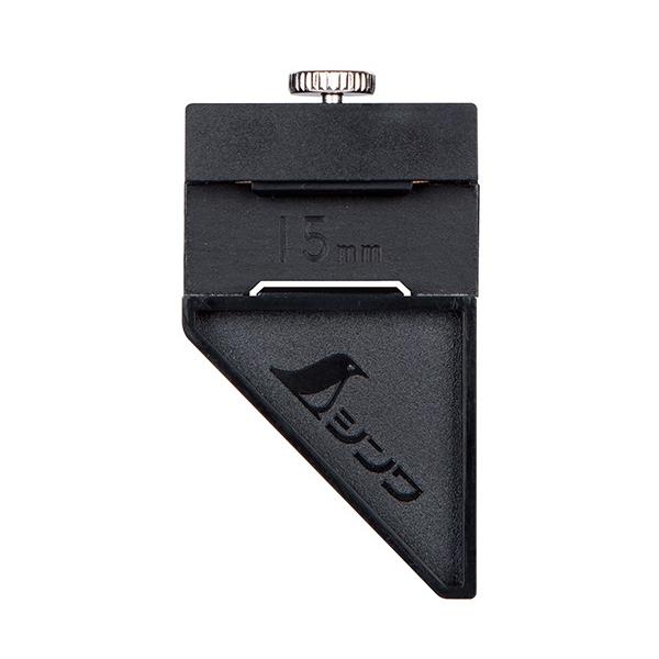 シンワ測定 曲尺小型 サンデーカーペンター 黒色 30×15cm表裏同目白目盛12436■特長・角部形状 同厚・表目盛 長枝：外目盛 30cm 内目盛 5ｍｍピッチ30cm・表目盛 短枝：外目盛 15cm 内目盛 5ｍｍピッチ30cm・裏目...