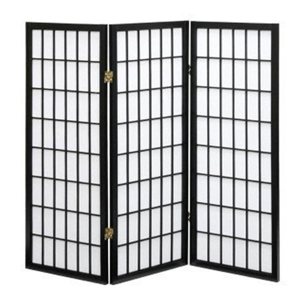 ちょっとした間仕切りや目隠しに…涼しげな障子のスクリーンです。蝶番は自在蝶番を使っているので、折り方も自在です。商品サイズ 約幅132.5×奥行2×高さ104.5cm重量 約3.5kg材質 パイン材・不織布