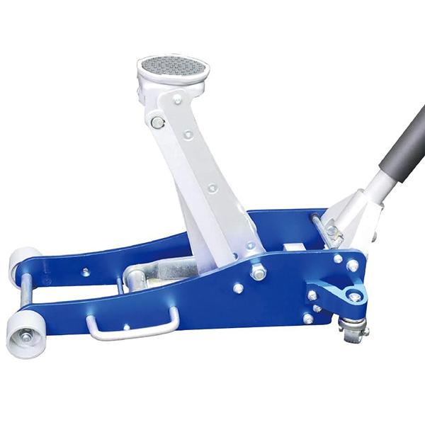 ●シーズン毎、パンク時のタイヤ交換作業に！●幅広い車種に対応できる低床ジャッキです。●ダブルプランジャー機構採用、2つの油圧ポンプでジャッキアップがスピーディーかつスムーズに行えます。●安全のためジャッキアップ時はジャッキスタンドの併用を！...