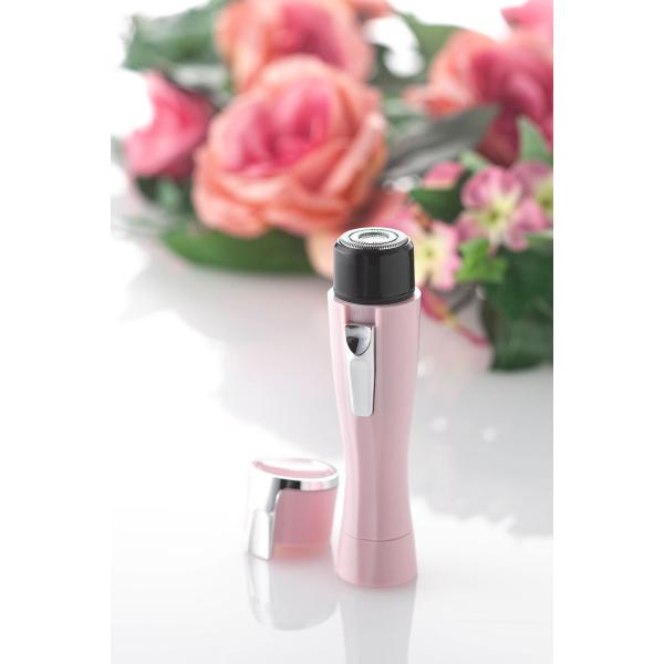 メイクの上から使用OK！外出先でもメイクの上からサッとむだ毛処理！うぶ毛が気になる時にいつでも簡単に処理ができます。肌に優しい！回転式の刃は肌に直接触れないので、肌に優しいです。携帯に便利！ポーチに入るコンパクトサイズ。乾電池式です。材質／...