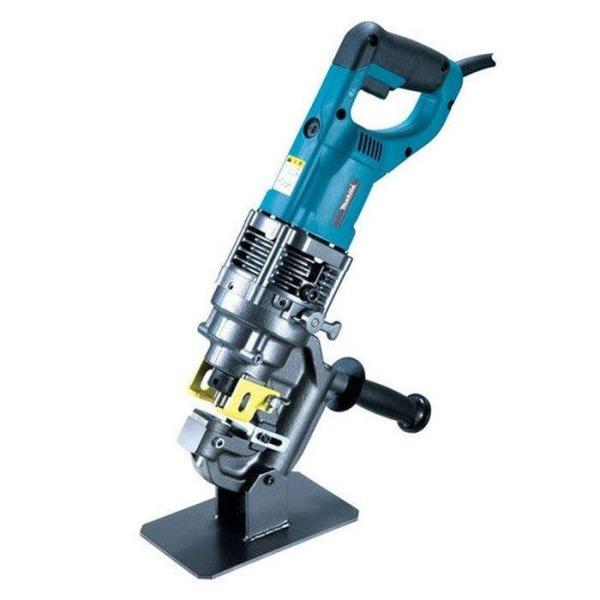 マキタ　電動パンチャ　ＰＰ２０１【最大穴あけ能力】　SS400相当品：穴径Φ20mm/板厚8mm　SUS304：穴径Φ20mm/板厚6mm【電源/電流】単相100V/7.5A【消費電力】710W【質量】10.6kg【コード】5ｍ【標準付属品...