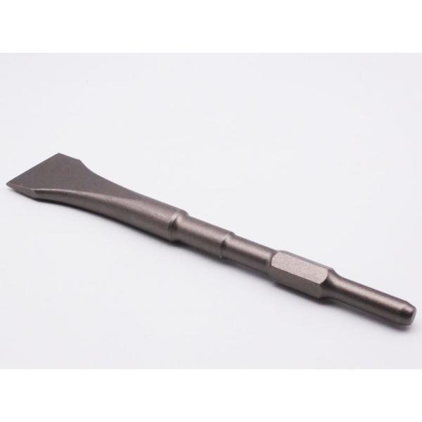 ハンマードリル（六角軸）に取り付ける先端が平たく幅広いノミ