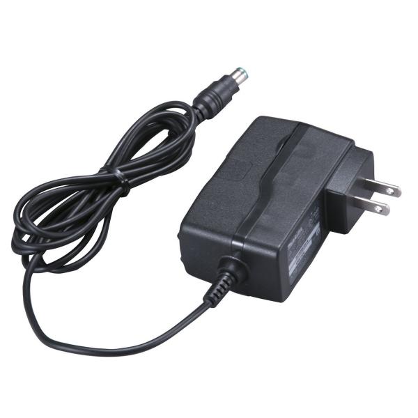 マキタ　純正充電器　クリーナ４０７６Ｄ用　ＤＣ７０４０●充電時間：約３時間