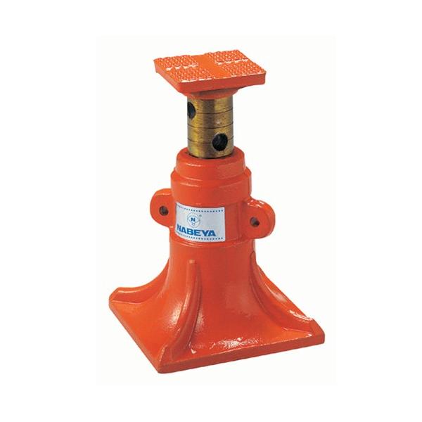 【特徴】送りネジは厳選された鋼鉄を使用し、台形ネジが切ってあり、強力作業に最適です。【用途】持ち上げ等。【仕様】●最低高さ：260mm。●最高高さ：360mm。●耐荷重：40kN。●揚量：10kN。