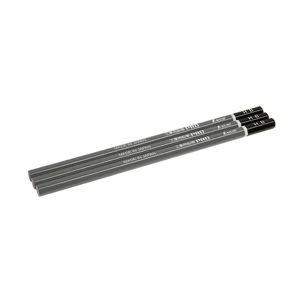 【特徴】カッターで削りやすい木材を採用しています。プロ仕様のなめらかな書き味です。【用途】木材、石膏ボードなどへの墨付け。【仕様】●本体サイズ：幅7.5mm×高さ177mm×奥行7.5mm。●重量：4g。●芯の硬さ：HB。●3本入。【材質】...
