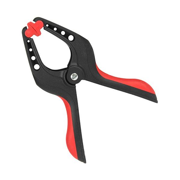 【特徴】ソフト樹脂のグリップ採用で手にやさしく、すべりにくいです。【用途】DIY等での仮止めや固定。【仕様】●口の開き：75mm。●全長：227mm。【材質】●本体：ナイロン製。●ハンドル：TPR樹脂。●はさみ部：PE樹脂。【サイズ】幅：1...