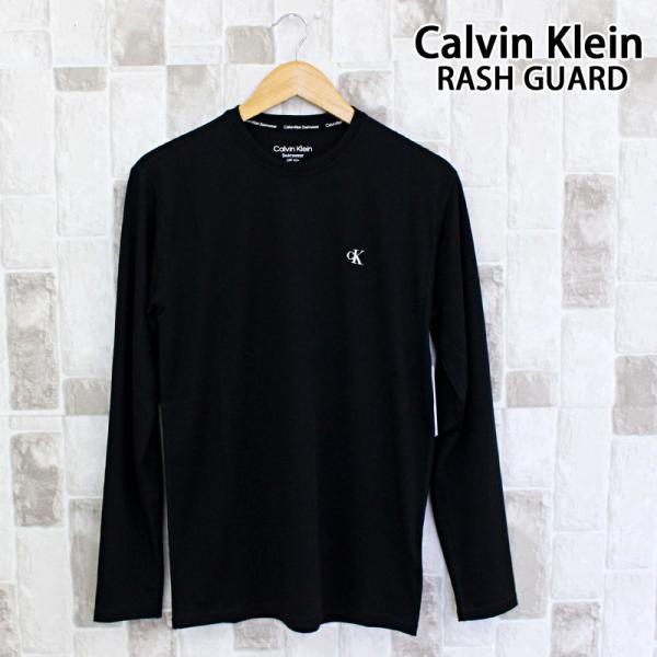 Calvin Klein　Swimwearシンプルなデザインで年齢を問わず着用出来るカルバンクラインのラッシュガード。フロントに「CKロゴ」をシンプルにデザイン。吸湿速乾加工で水着だけでなくスポーツやジム、アウトドアにもおすすめです。UVカ...