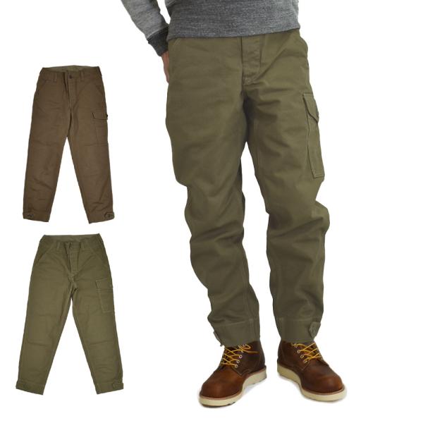 1930年代の飛行士用トラウザーズをベースに、フリーホイーラーズがシビリアンモデルとしてアレンジした「アビエイターズトラウザーズ」。生地には、太番手のムラ糸を先染めしたオリジナルのコットンチノドリルを使用。やや厚みがありながらも柔らかく、コ...