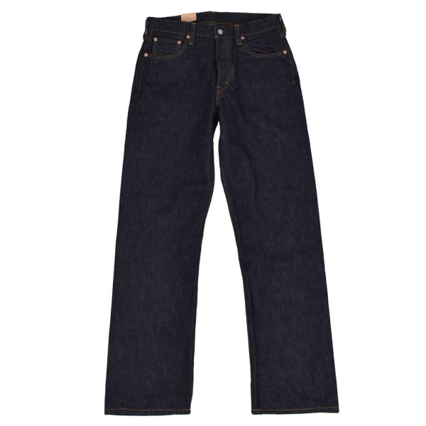 90年代の501をモチーフに、日本人の体型に合わせて補正し製作したベーシックなストレートシルエットのジーンズです。ヒップ周りを補正し腰回りに自然なフィット感を持たせ、裾にかけて無骨に落ちるラインは、クラシックさと現代的な美しさを兼ね備えてい...