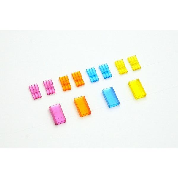 サーボコネクターのハウジングセット。POBYセットは、ピンク(P)、オレンジ(O)、ブルー(B)、イエロー(Y)の組合せになります。各色スリーブ1個とハウジング2個入り。PILOT延長コードの黒いコネクターハウジングをカラーコネクターハウジ...