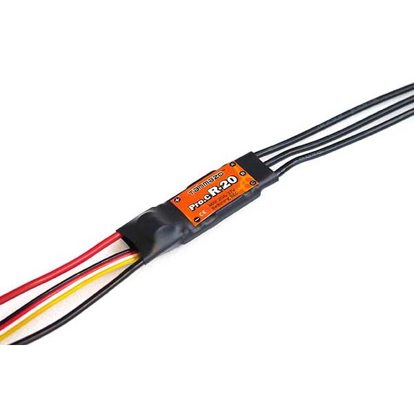 飛行機用のスピードコントローラーです。スタートモードや、進角、カット電圧、カットオフモードに加えてブレーキの強さ、逆転ブレーキ、サーチモード等の設定がプログラムカード無しで設定可能です。安全性の高いスイッチング方式のBEC機能を搭載。高性能...