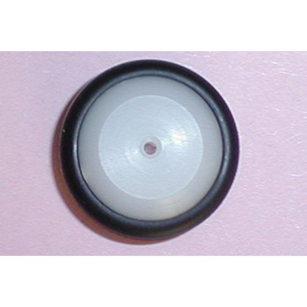 スマートなソリッドタイヤとデルリン製切削加工ホイルの組み合わせの尾輪です。 軸径1.0mm 直径15mm