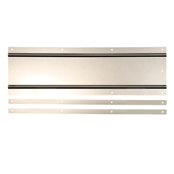 【商品名】JET 泥除け用 飾りステンレス板(鏡面) 600×190mm 1.2mm厚 [522027]【商品説明】■走行時における泥除けのバタ付きを抑えつつ鮮やかに飾る鏡面仕上げのステンレス板■車両後方イメージをガラリと変えます。【各種仕...