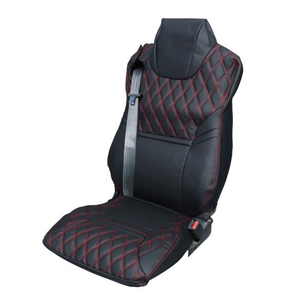 【商品名】ジェットイノウエ COMBI車種別シートカバー パーフェクトクオン後期 高機能シート 運転席 黒/赤糸 595368【商品説明】■パンチング加工を施したレザーをセンター部分に採用することにより抜群の通気性を実現!!■快適な座り心地...