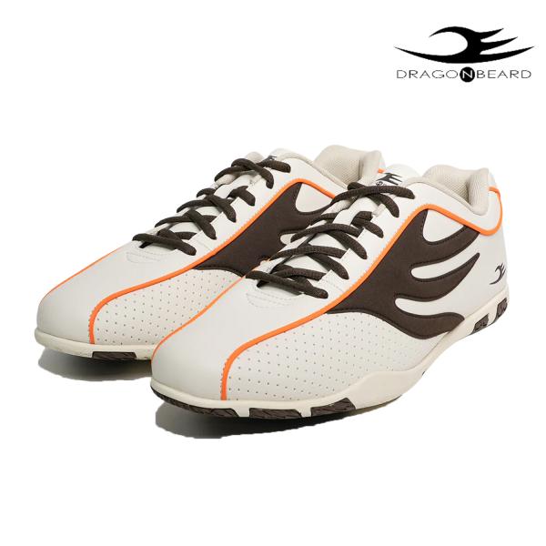【発売日：2025年09月05日】商品説明ドラゴンベアード不動の人気を誇りロングノーズで細身のすっきりした印象が幅広い年齢層の支持を得ていた【DB-470】が復刻。　生まれの原点は陸上スパイク+ファッションソース。薄いソールにて着地面を感じ...