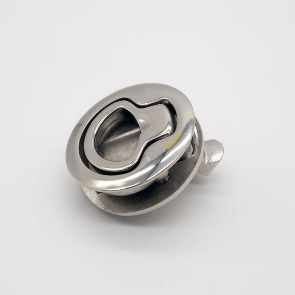 美しい光沢を放ち、腐食や錆に強いSUS316材を使用したハッチのフタなどに取り付けて、開ける際の引き手にする金具です。クルーザーのアフトデッキのハッチに使用されていることが多い防水機能がついた部品で簡単に設置できます。素早く開閉でき、密閉性...