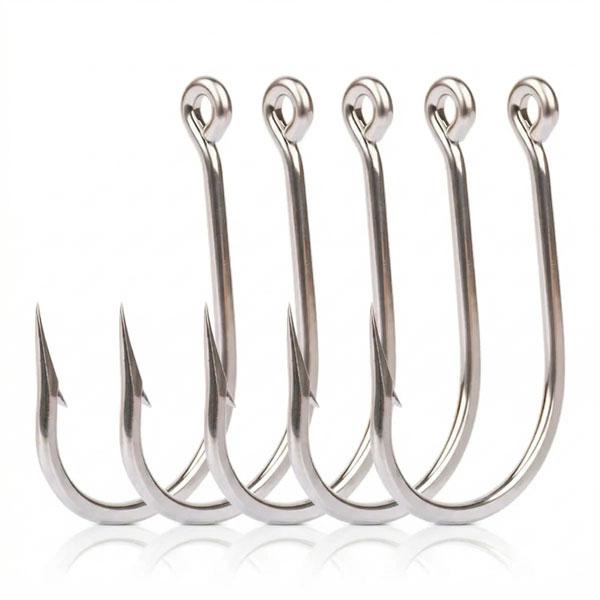 【商品名】マスタッド ビッグゲーム用フック 7732貫通力と強度を誇る、マグロ・カジキ向けトローリング用定番フックです。■主な特徴・ナイフエッジポイント：刃物のように鋭角な針先で、大型魚の硬い顎への貫通抵抗を軽減。・鍛造製法：金属に圧力をか...