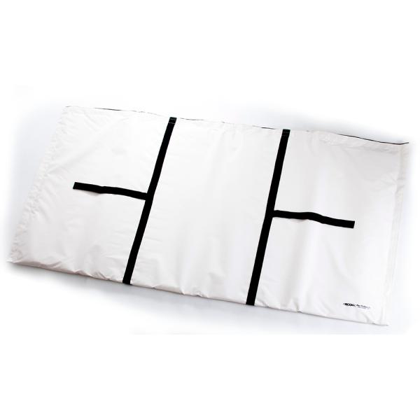 米国ブーンベイト社製カジキやマグロを船上保管、持ち帰り用の保冷バック。大型魚などクーラーには入らなくても解体しないで運べる便利な保冷バッグです。船上では保冷バックの中にカジキを入れ大量の氷をいれておけば、両サイドに入れられた断熱材により直射...