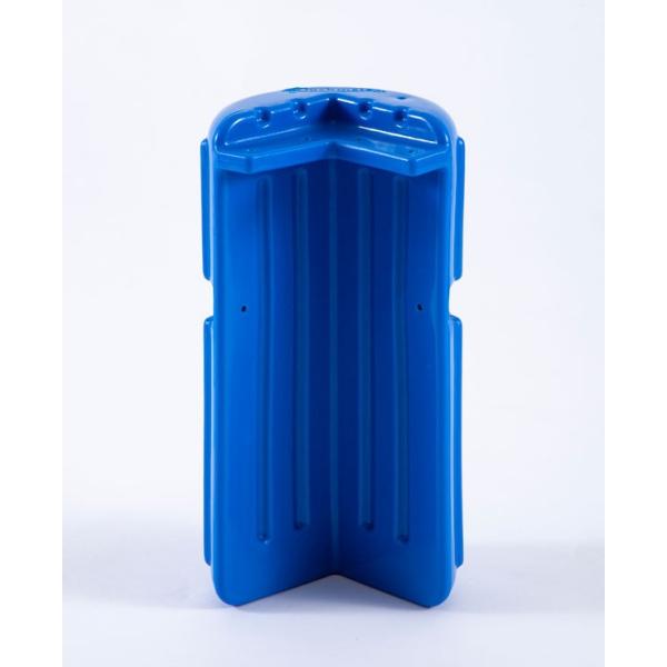 マリーナの桟橋コーナーに設置して使用する縦型エアーフェンダー。 [DM002]船体を破損する確率が一番高いのが着岸ですが、このバンパーがあれば1人で桟橋に着岸する場合や初心者で操船に自信がない場合、また風の強い時などにも安全に艇を傷つけるこ...