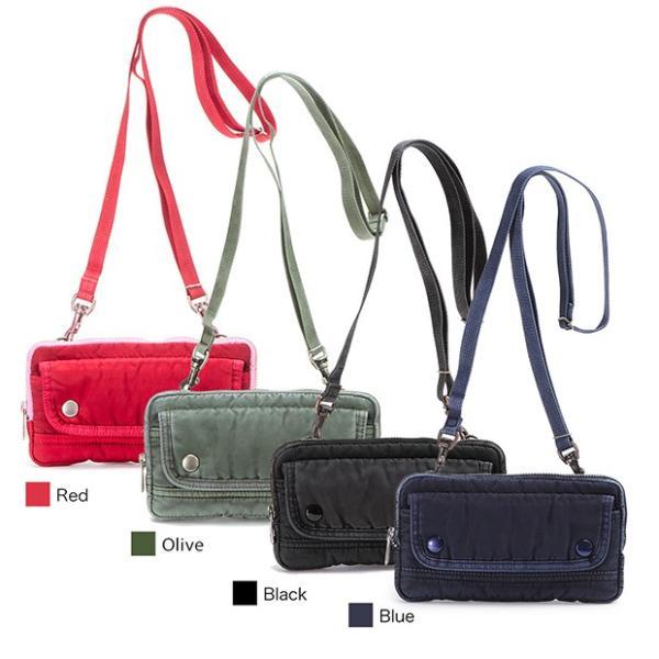 スーパーナイロンと呼ばれる、独特な風合いのあるナイロンを染色した素材で仕上げた、ウォレットポーチ。スーパーナイロンは非常に手の込んだ素材で、染色を行っていないキバタ(白生地)の状態で製品を作り、インディゴを含んだ特殊な染料で染色。ナイロンな...