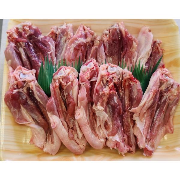 鴨翅（ヤーチー）。合鴨の手羽中を食べやすいよう下準備しています。１０〜１２本入り５００ｇ