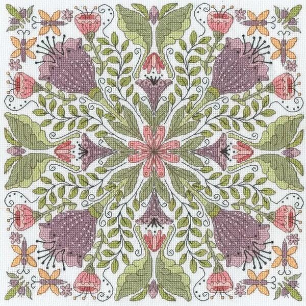 ・出来上がりサイズ：26×26cm・キット内容：刺繍布(ツヴァイガルト社製アイーダ、アイスブルー)、刺しゅう糸、針、図案、説明書(英語)、簡単な日本語説明・イギリス製 (Made in United Kingdom.)・布目：14カウント ...