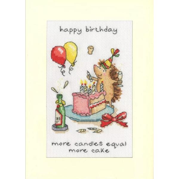 ・刺繍面サイズ：10×16cm・キット内容：刺繍布(アイーダ/アンティークホワイト)、刺しゅう糸、カード(A5サイズ)、封筒、針、図案(アルファベット図案つき)、説明書(英語)、簡単な日本語説明※カードの色を選ぶことはできません。・イギリス...