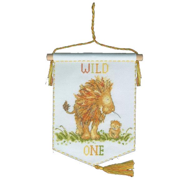 ・出来上がりサイズ：20×24cm (ペナントとしてのサイズ)・キット内容：刺繍布(ツヴァイガルト社製・アイスブルー)、刺しゅう糸、木製ピン、針、図案、説明書(英語)、簡単な日本語説明・イギリス製 (Made in United Kingd...