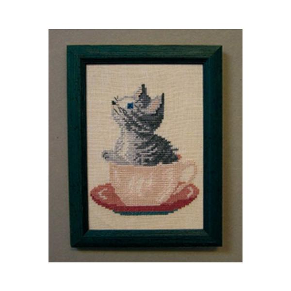 ○出来上がり寸法(刺繍面サイズ)：12×17cm○キット内容：刺繍糸、刺繍布(OOE1428リネン・麻100％)、針、英文説明書、簡単な日本語説明。○ししゅう布目数：1cmあたり10目(25カウント)●額縁について：専用額の製造、販売はござ...