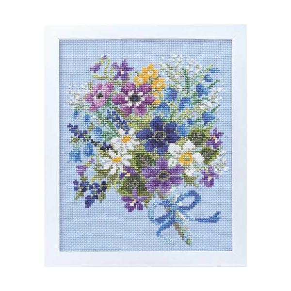 ●キット内容：刺繍糸(綿)、刺繍布(綿)、クロスステッチ針、図案付説明書●難易度：C(中級者向)●デザイン：オノエ・メグミ●出来上がりサイズ:29.7×36.4cm●オリムパス刺繍布No.3000(ジャバクロス中目・綿100％・ブルー)使用...