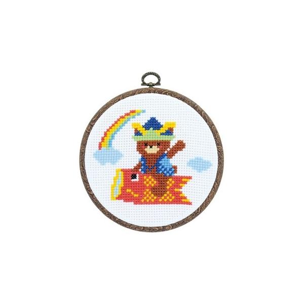 ●額内径：縦約15.5cm×横約15.5cm●キット内容：25番刺しゅう糸(綿100％)、刺繍布(綿100％)、クロスステッチ針、おしゃれフープ(P-111木目)、カラー図案付説明書●刺繍布：オリムパスNo.3000布(ジャバクロス中目・オ...