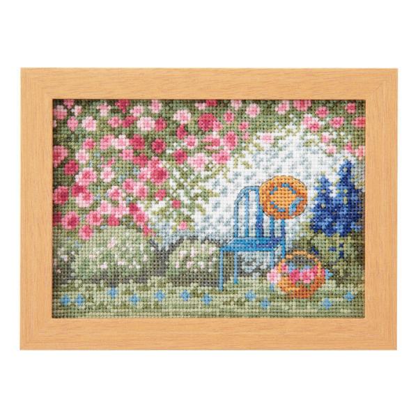 【発売日：2024年05月20日】季節に合わせて変わりゆく情景を刺しゅうに閉じ込めました。壁掛け・スタンド兼用木製フレームつき●キット内容：25番刺繍糸(綿)、刺繍布(綿)、クロス針、カラー図案付説明書、木製フレーム●難易度：D(初〜中級者...