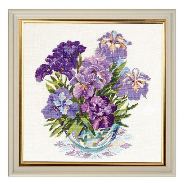 ・出来上がり寸法(刺繍面サイズ)：45×45cm・キット内容：ウールアクリル極細毛糸、14カウントアイーダ刺繍布(綿、白)、針、図案、簡単な日本語説明・難易度：中〜上級者向け・刺繍布目数：14カウント(1インチ≒2.54cmあたり14目、1...