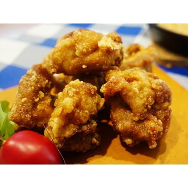 「湘南こっこからあげ」は、新鮮なモモ肉を、天然の素材をじっくりと煮込んだ秘伝のタレに漬け込み味付け致しました。冷めてもおいしいと評判です。商品は生のモモ肉からあげ400gでお届けします。<br>（加熱処理してませんのでご家庭で1...