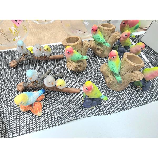 アウトレット品につき何が届くかはお楽しみ！小鳥モチーフの雑貨類（食器、文具、靴下やハンカチ、オブジェなどなど）をランダムでお届けします500円コース　→　販売価格で1000円以上の商品をランダムでお届けします（複数個合算含む）1000円コー...