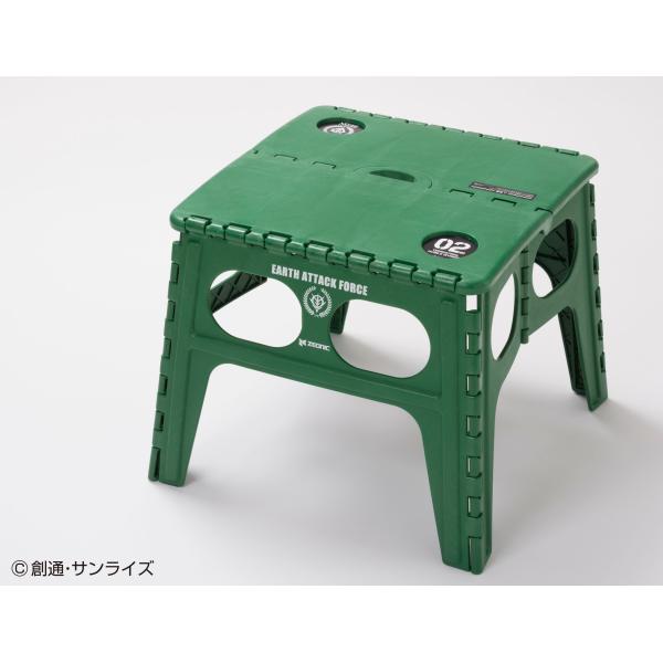 様々なシーンで使える。折りたたみテーブル 軽量で持ち運びが簡単な折りたたみテーブル。ドリンクフォルダー付きでキャンプ等のアウトドアはもちろん、掃除等インドアでも使える1台は欲しいアイテム。耐荷重５０ＫＧ色柄：グリーン材質/仕様：ポリプロピレ...