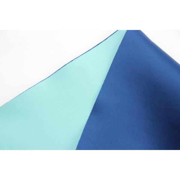 夏にピッタリの単衣仕立て浴衣用のリバーシブル半幅帯です。どちらの色を出して結ぶかで全く違った雰囲気を楽しむことができます。結び目にも裏面の色が見えて後ろ姿もとても素敵になりますよ。素材もやわらかいので帯結びになれない方でも結びやすく、また、...