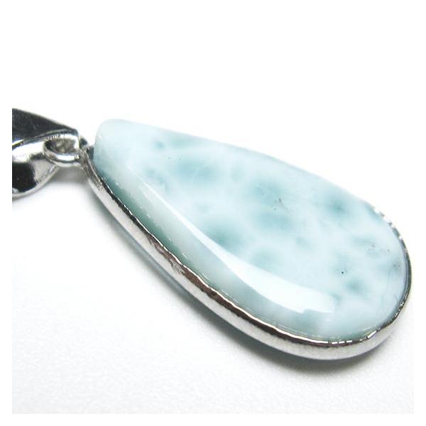 ■商品名ラリマー ペンダント■天然石名ラリマー■サイズ高さ:約20mm　横:約13mm　厚さ:約4mm　■重量1.9g■商品番号112-11583ラリマーペンダント