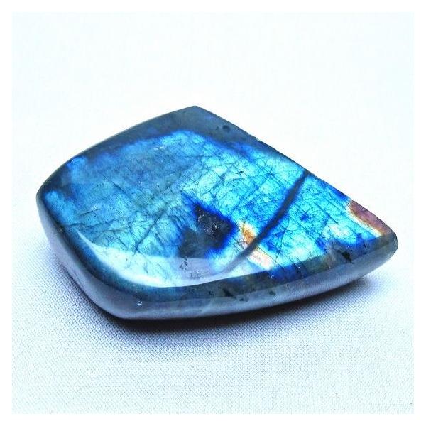 ■商品名ラブラドライト 原石■天然石名ラブラドライト■サイズ高さ:約55mm 横:約58mm 厚さ:約25mm■重量127g■商品番号171-8151