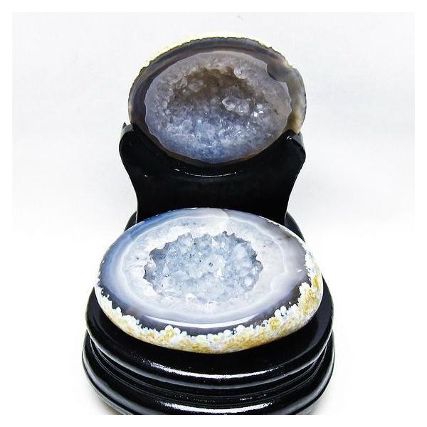 ■商品名トレジャーメノウ アゲート■天然石名アゲート■サイズ高さ:約85mm 〜0mm 横:約90mm 〜110mm 厚さ:約28mm 〜100mm■重量691g■商品番号175-1443