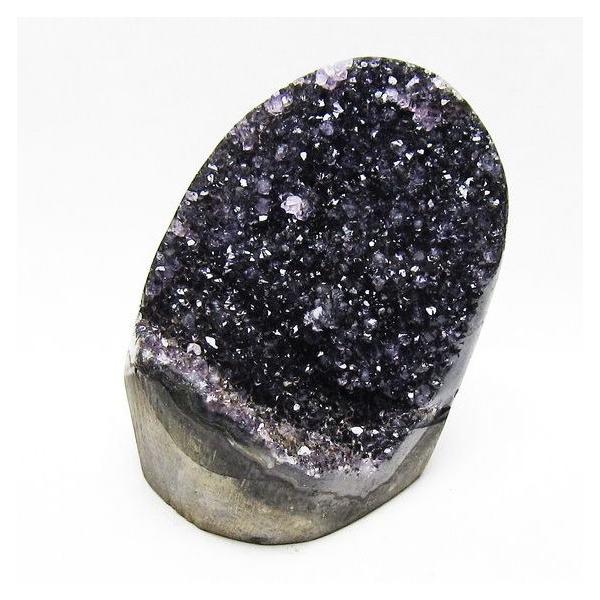 ■商品名アメジスト クラスター■天然石名アメジスト■サイズ高さ:約110mm 横:約80mm 厚さ:約75mm■重量647g■商品番号182-7777