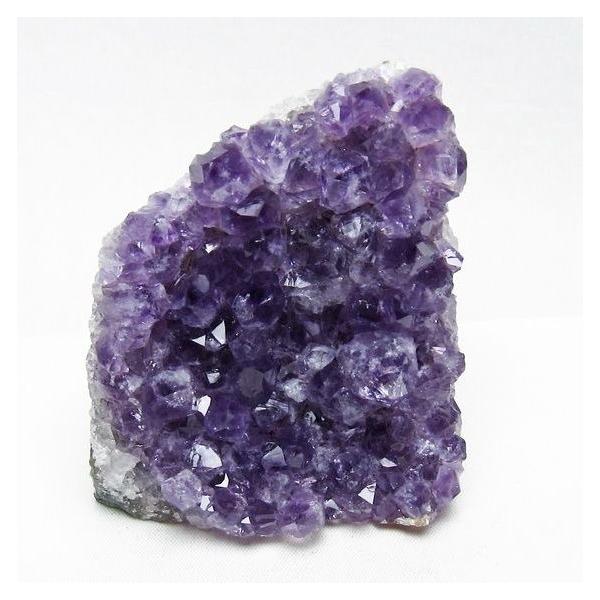 ◆ポイント3倍！春を慈しむ桜模様フェア開催中◆■商品名アメジスト クラスター■天然石名アメジスト■サイズ高さ:約80mm 横:約70mm 厚さ:約55mm■重量310g■商品番号182-8287