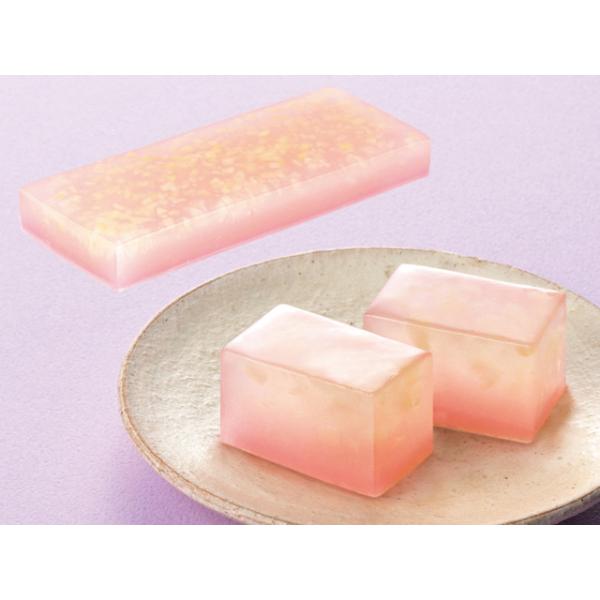 ダイスカットした白桃果実を散りばめて桃色のあんと合わせました。華やかな色合いが美しいフリーカット水菓子です。◇最終加工地：日本(群馬)◇主要原材料：砂糖(国内製造)、白桃シロップ漬け(果肉)、白あ ん、粉あめ、ワイン、寒天、加糖れん乳、ゼラ...