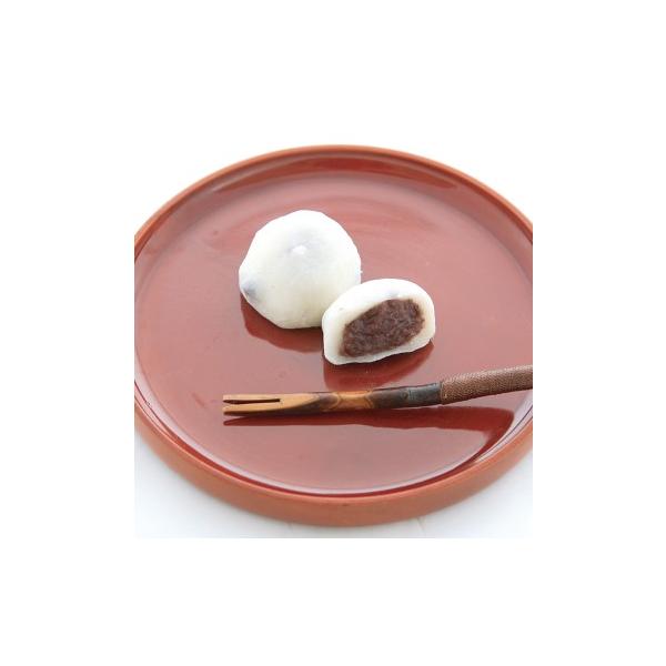 ◇ポイント：北海道産の小豆粒あんが入った大福です。生地には赤えんどう豆を練りこんでいます。◇最終加工地：日本(愛知)◇主要原材料：小豆粒あん(国内製造)、もち粉、砂糖、もち米、甘ゆで赤えんどう豆、でん粉／酵素(大豆由来)、乳化剤、(一部に大...