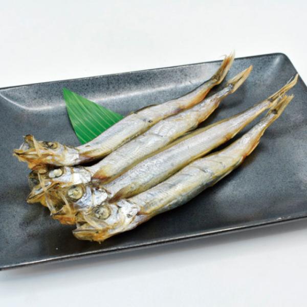 ◇ポイント：子持ちカラフトシシャモを干物 しました。焼き物だけでなく天ぷら・フライ調理など もご利用いただけま す。◇最終加工地：中国◇主要原材料：カラフトシシャモ、食塩◇内容量：500g (35〜40尾)(1尾 約13.5g)◇調理方法：...