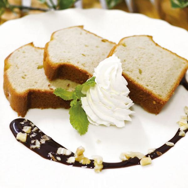 ◇ポイント：バナナピューレを練り込んだしっとりしたパウンドケーキです。◇最終加工地：日本(愛知)◇主要原材料：砂糖(国内製造)、小麦粉(国内製造)、バナナピューレ、マーガリン、液卵、還元水あめ、植物油脂、はちみつ、洋酒、乾燥卵、食塩/加工デ...