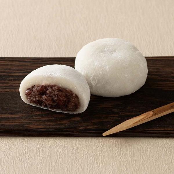 ◇ポイント：デザートやトッピングに最適な小ぶりサイズの冷凍おはぎ。ミシン目付きで切り離し可能なトレーを採用。◇最終加工地：日本◇主要原材料：つぶあん(小豆、砂糖、水あめ、食塩)(国内製造)、もち米、砂糖、麦芽糖、水あめ／加工でん粉、酵素◇内...